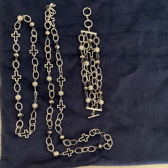 Premier Designs | Jewelry | Premier Designs Silver Cross Necklace Set ...